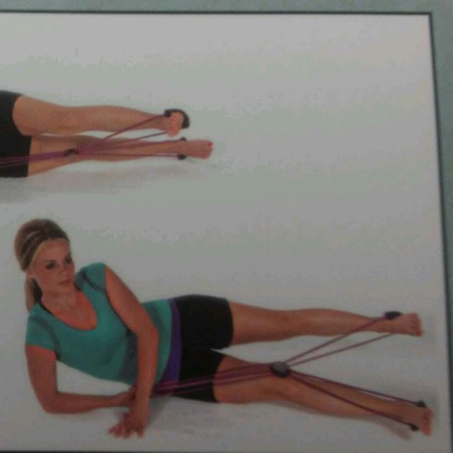 Side Lying Scissors por Tiffany Cox - Ejercicio Cómo hacerlo - Skimble