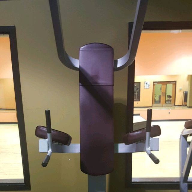 Leg Lunch by Prince Acquaah - Exercise How-to - Skimble