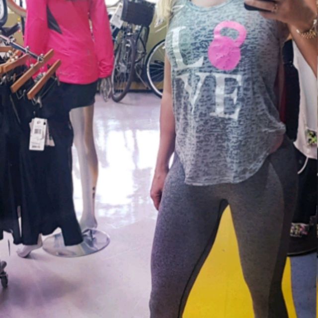 Flex Dem BUNNNS! by 𝔻𝕖𝕤𝕖𝕣𝕥 𝔽𝕠𝕩🦊 🌟 - Exercise How-to - Skimble