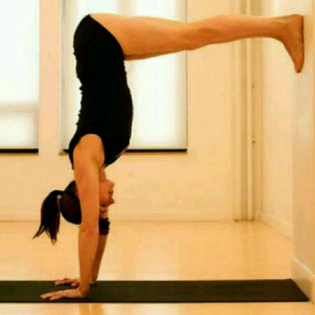 L Handstand by Chris S. - Exercise How-to - Skimble