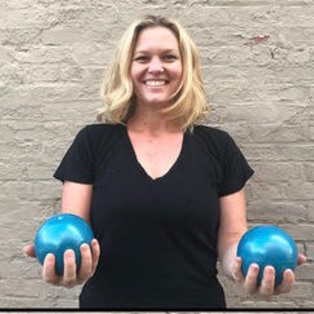 External Rotation Palms Up by Leslie H. - Exercise How-to - Skimble