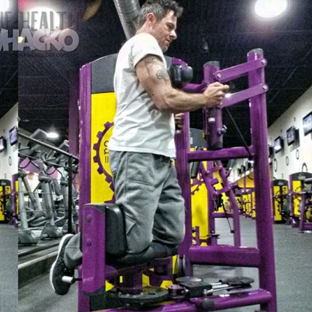 Torso Rotation Machine by Roxxi Franklin - Exercise How-to - Skimble