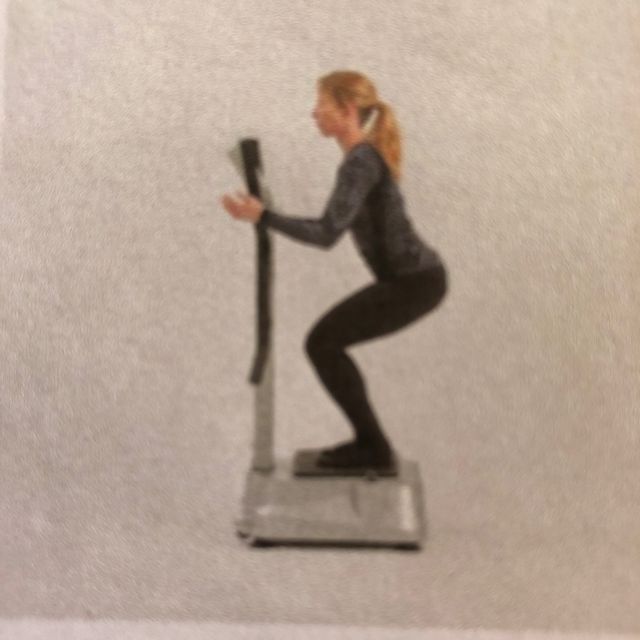 Deep Squat by Rika E. - Exercise How-to - Skimble Workout Trainer