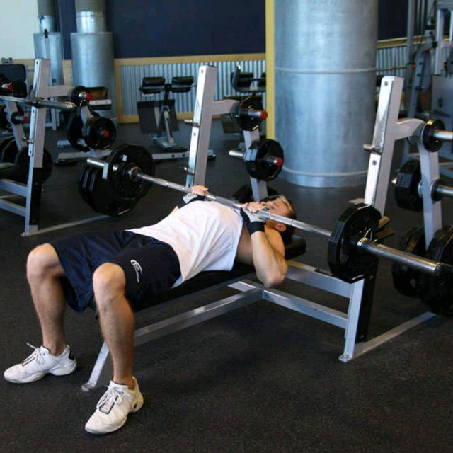 Close Grip Bench Press by Cody L - Exercise How-to - Skimble