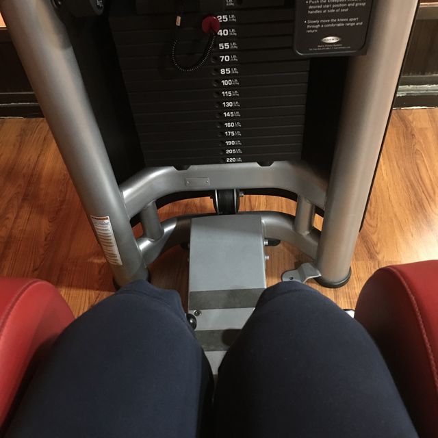 Hip Abduction Machine by Wafa Mohanna - Exercise How-to - Skimble