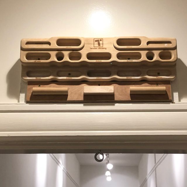 One Arm Dead-Hang by Will Rossiter - Exercise How-to - Skimble