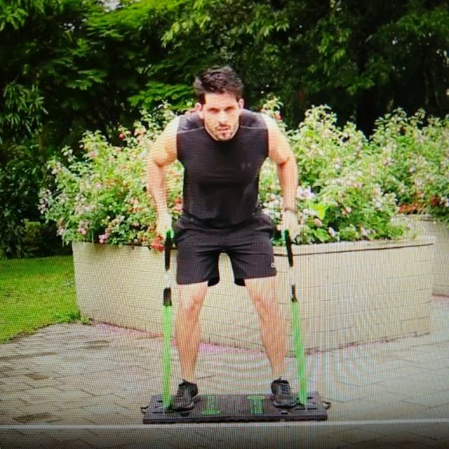 Band Bent Over Rows by Chris Stapleton - Exercise How-to - Skimble