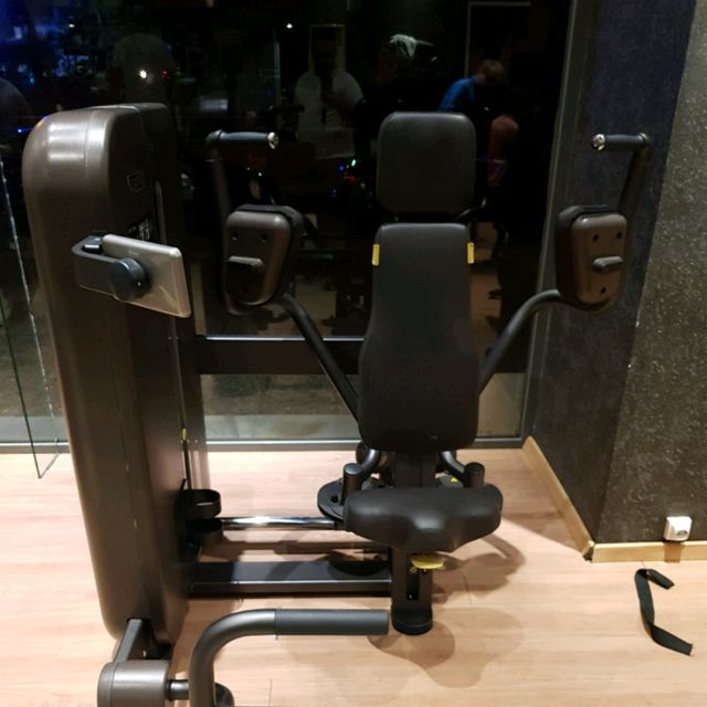 Pectoral by Mishal F. - Exercise How-to - Skimble Workout Trainer