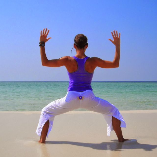 Cactus pose by Melissa R. - Exercise How-to - Skimble