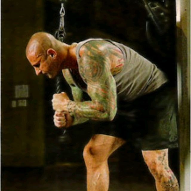 Bell Tower Crunch by Randy Casquejo - Exercise How-to - Skimble
