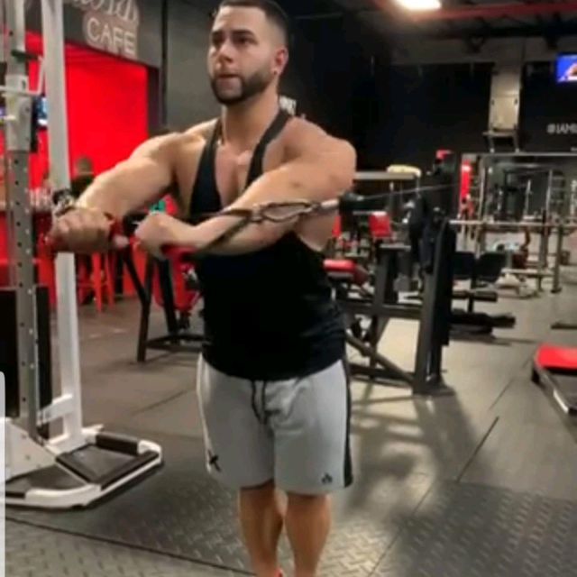 Cable Chest Press by Quan Le - Exercise How-to - Skimble