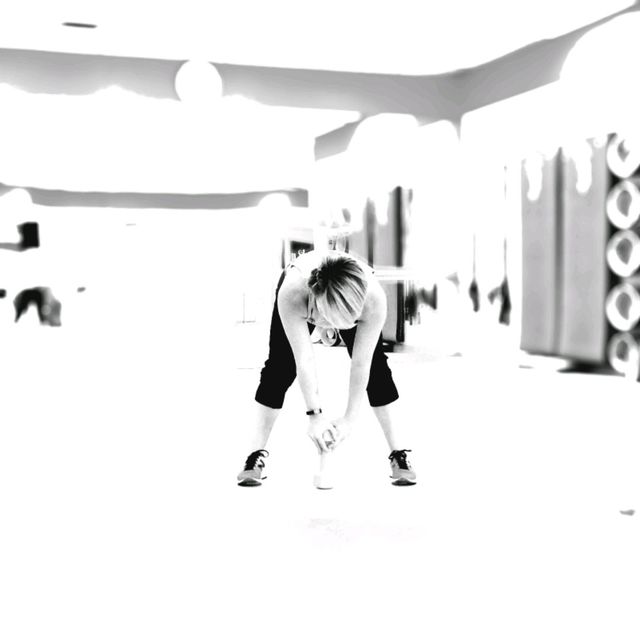 Around The World Standing Abs Right by Jordan Wardle - Exercise How-to ...