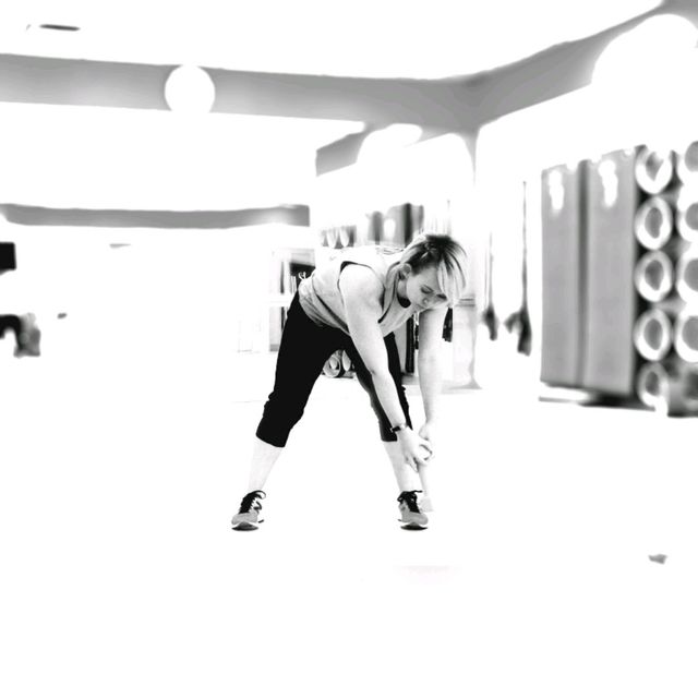 Around The World Standing Abs Right by Jordan Wardle - Exercise How-to ...