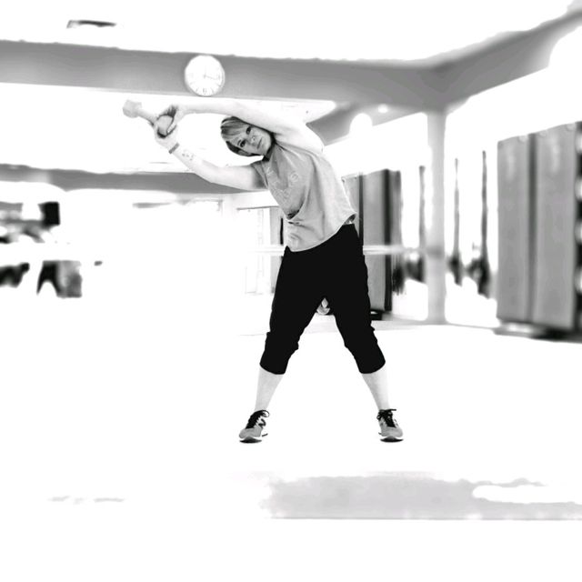 Around The World Standing Abs Right by Jordan Wardle - Exercise How-to ...