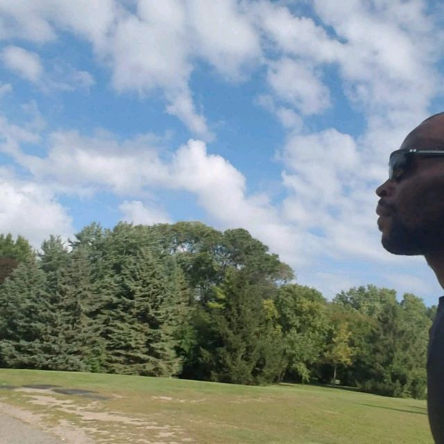 Dumbell Shadow Boxing by Christopher Brooks - Exercise How-to - Skimble