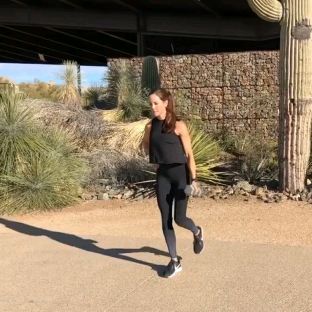 Reverse Lunges With Bicep Curls by Liz D. - Exercise How-to - Skimble