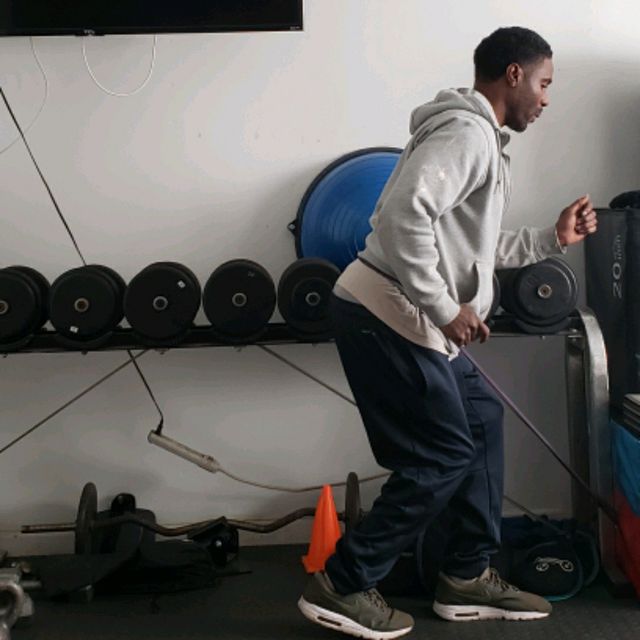 Reverse band walk by Gregory Fontenot - Exercise How-to - Skimble