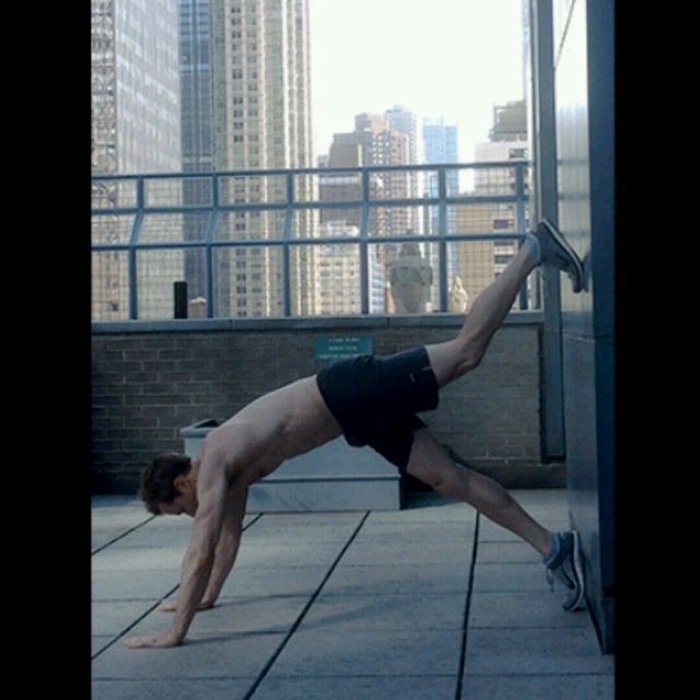 Handstand inchworm by Luca⚡ 🔹. - Exercise How-to - Skimble