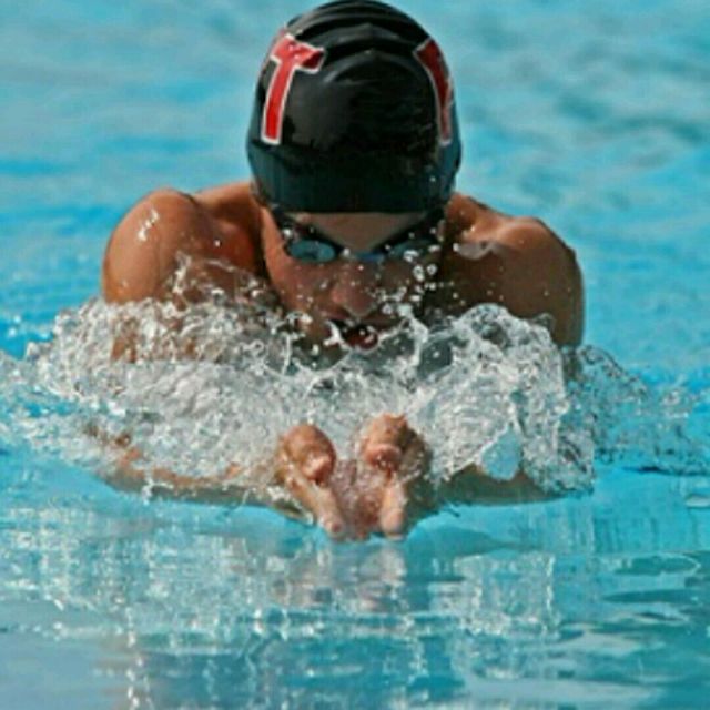 Breaststroke Swimming Technique《LU •° - Free Moderate Workout by ...