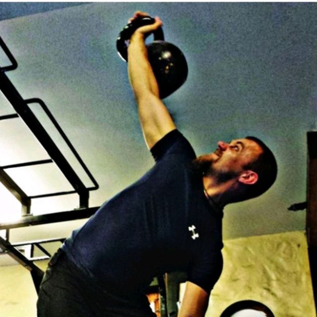 Windmill Con 2 Kettlebell by Xexu Lara - Ejercicio Cómo hacerlo - Skimble