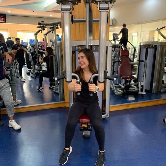 Pectoral Fly by Gustavo Daza - Ejercicio Cómo hacerlo - Skimble