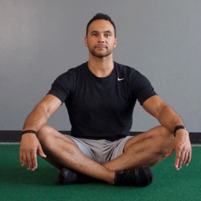 Neck Curl Up by John C. - Exercise How-to - Skimble