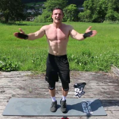 arms up by Jan Arnold - Exercise How-to - Skimble Workout Trainer