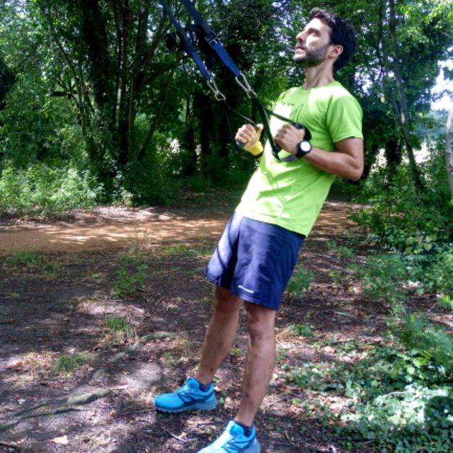 Close Row by Miguel Gisbert - Exercise How-to - Skimble