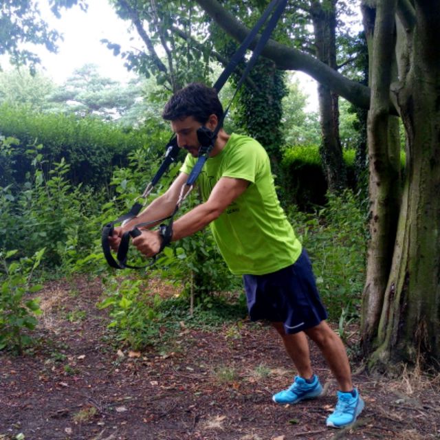 Chest Butterfly by Miguel Gisbert - Exercise How-to - Skimble