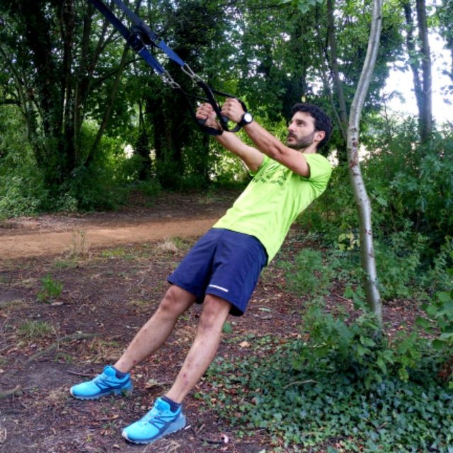 Twist Row by Miguel Gisbert - Exercise How-to - Skimble