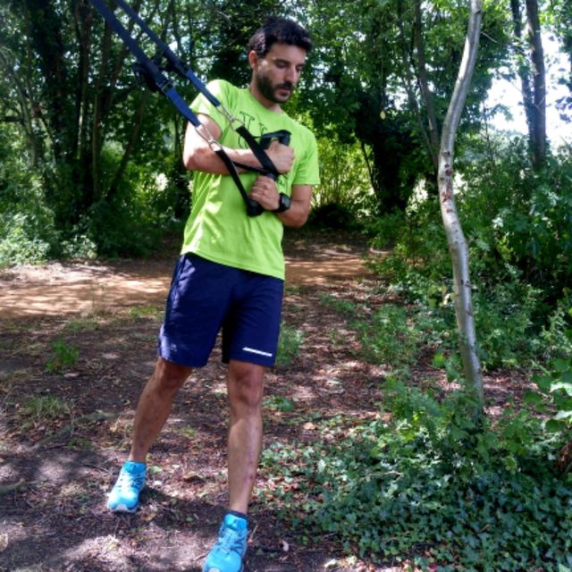 Twist Row by Miguel Gisbert - Exercise How-to - Skimble