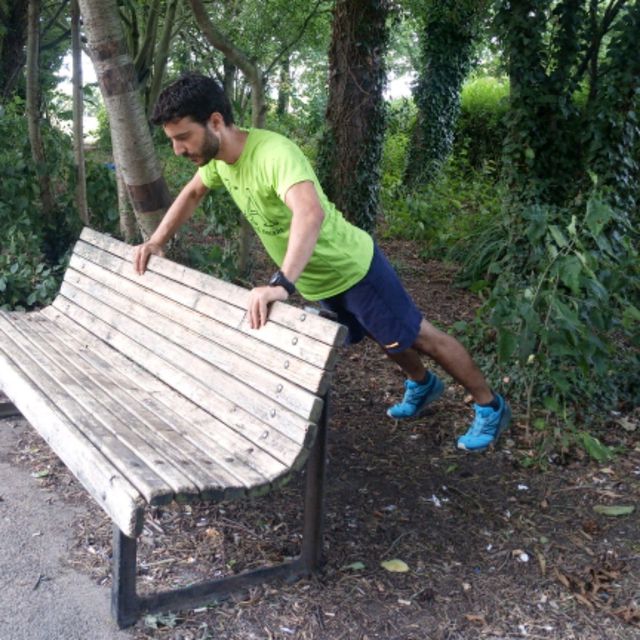 Push Ups In Bench by Miguel Gisbert - Exercise How-to - Skimble