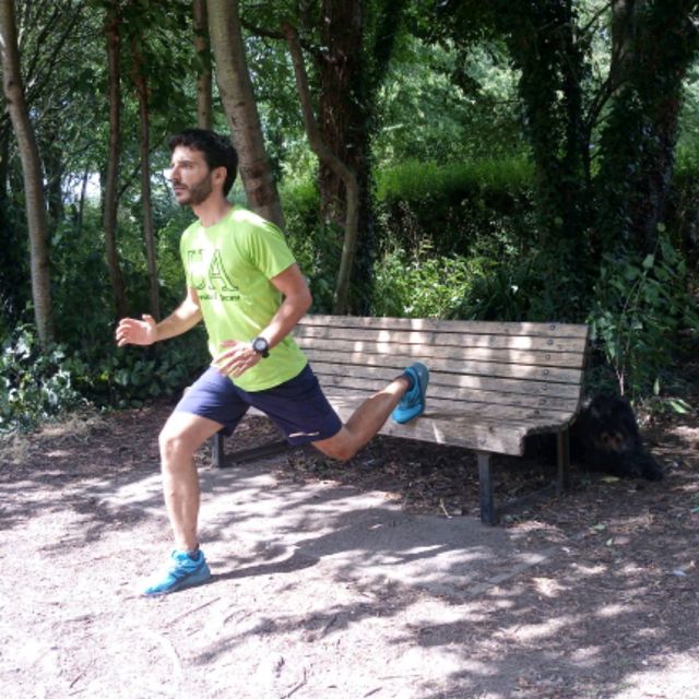 Split Squat In Bench (right) by Miguel Gisbert - Exercise How-to - Skimble