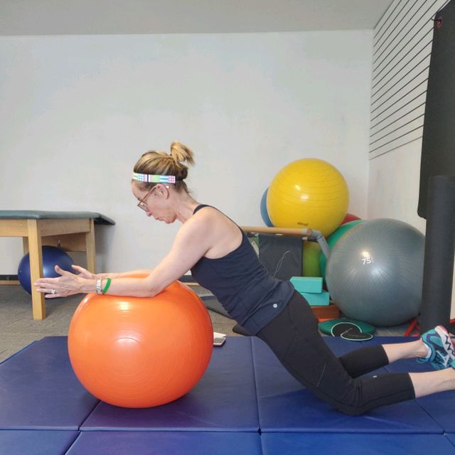 SB Roll Out by Juan Paolo Galvez - Exercise How-to - Skimble