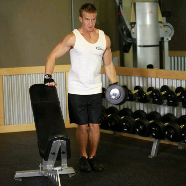 One Arm Side Laterals by Aaron Austin - Exercise How-to - Skimble