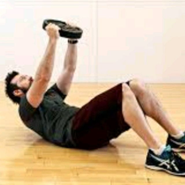 Dumbbell (Plate) Crunches by 𝔻𝕖𝕤𝕖𝕣𝕥 𝔽𝕠𝕩🦊 🌟 - Exercise How-to - Skimble