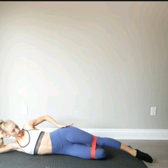 Lateral Leg Raises by 𝔻𝕖𝕤𝕖𝕣𝕥 𝔽𝕠𝕩🦊 🌟 - Exercise How-to - Skimble