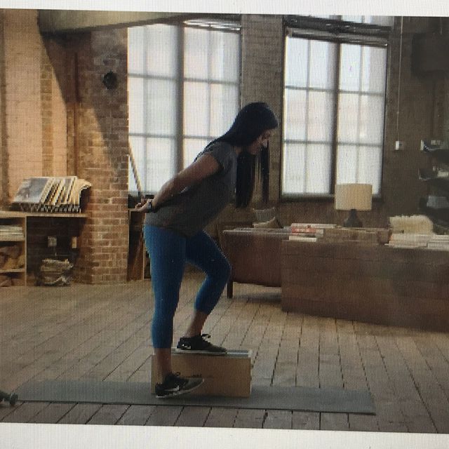 Heel Down by Lina A - Exercise How-to - Skimble Workout Trainer