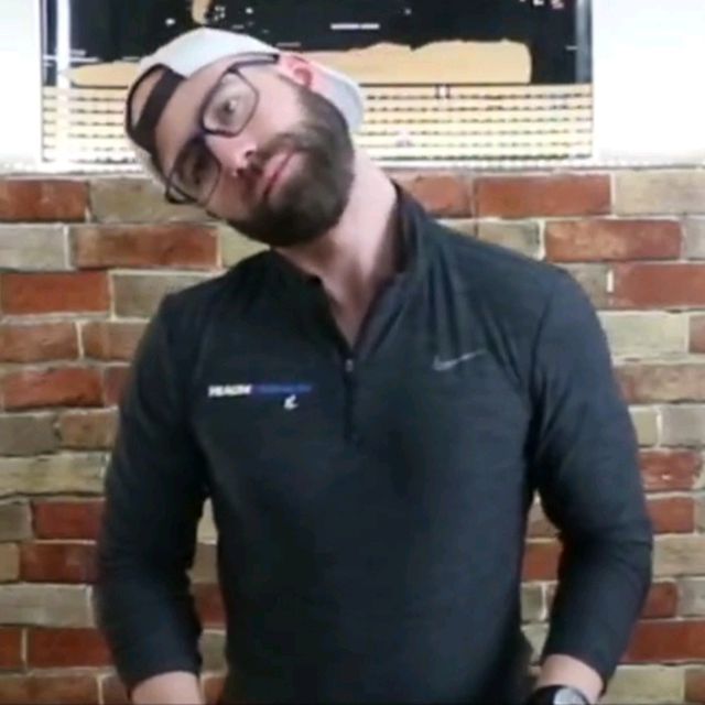 Cervical side bending por Tanya P - Ejercicio Cómo hacerlo - Skimble