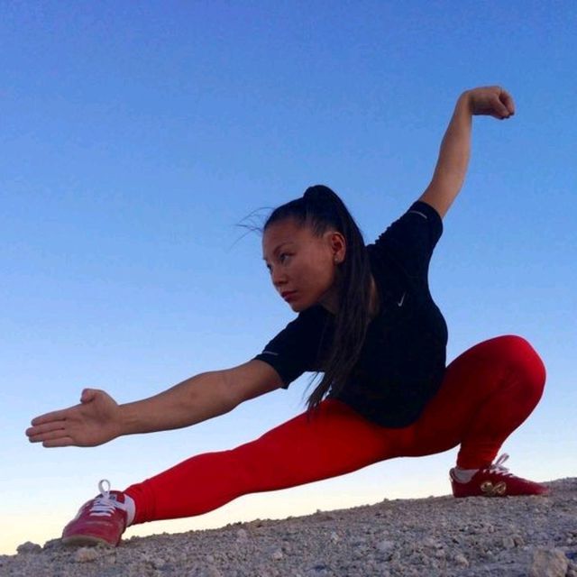 Drop Stance - Fú Hǔ Bù（伏虎步) by Bernadette C. - Exercise How-to - Skimble