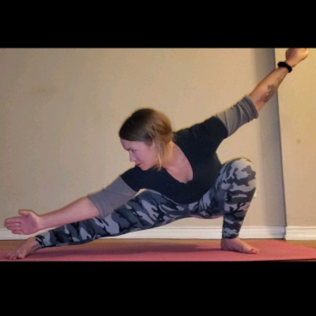 Drop Stance - Fú Hǔ Bù（伏虎步) by Bernadette C. - Exercise How-to - Skimble