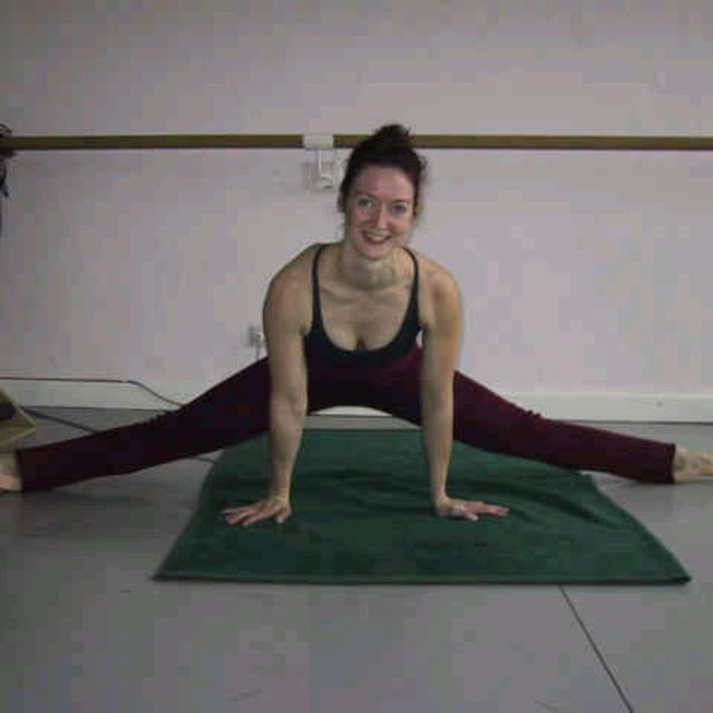 Split by Sonja H. - Exercise How-to - Skimble Workout Trainer