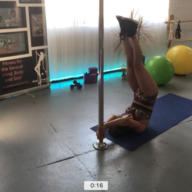 Cradle Crunch by Lela Robinson - Exercise How-to - Skimble