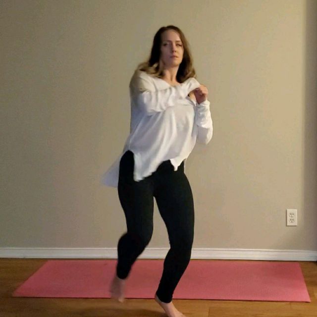 High Round Kick by Bernadette C. - Exercise How-to - Skimble