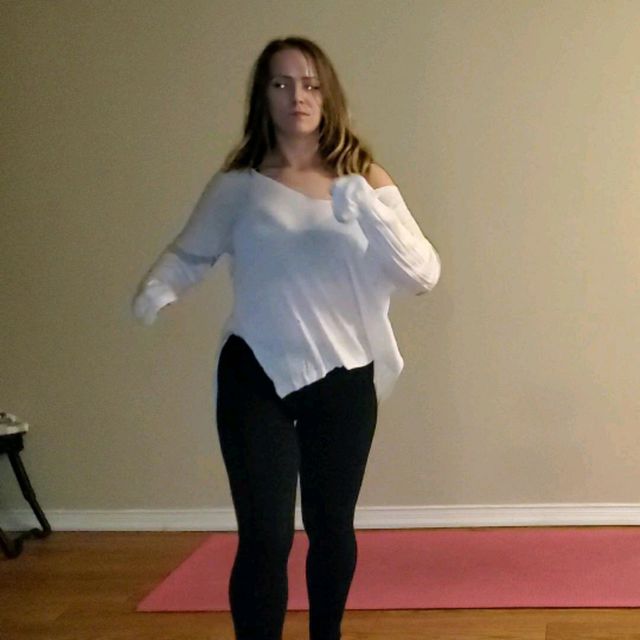 Shuffling Flying Knee by Bernadette C. - Exercise How-to - Skimble