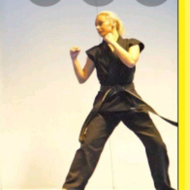 Windmill Kick by Bernadette C. - Exercise How-to - Skimble