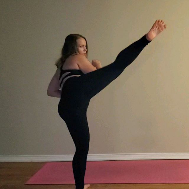 Foot Taps 💥 by Bernadette C. - Exercise How-to - Skimble