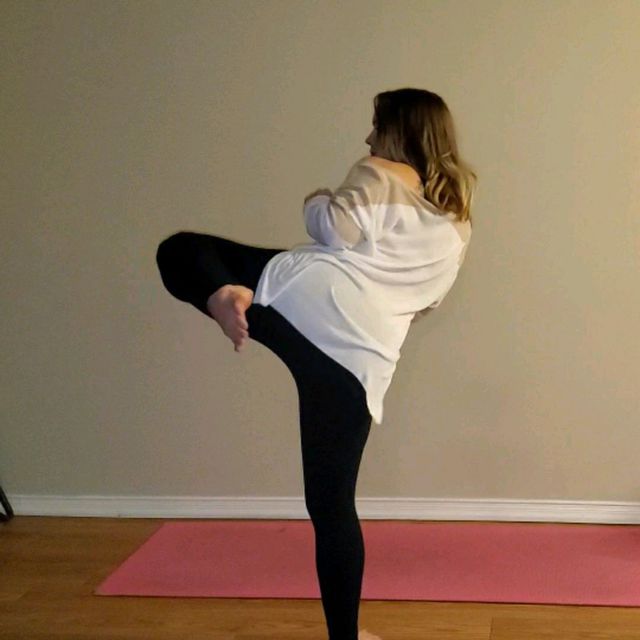 Foot Taps 💥 by Bernadette C. - Exercise How-to - Skimble