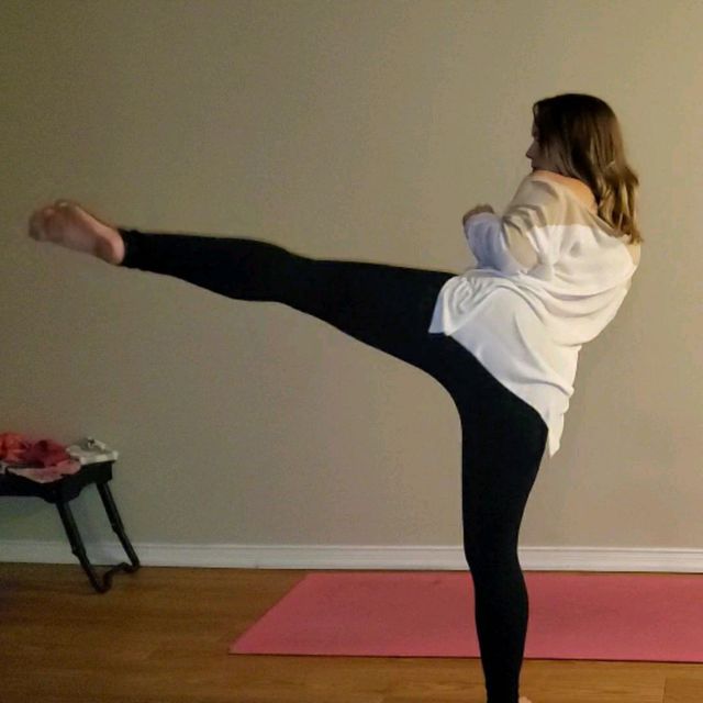 Foot Taps 💥 by Bernadette C. - Exercise How-to - Skimble