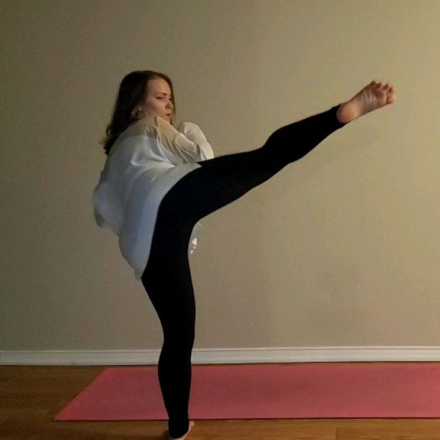 Foot Taps 💥 by Bernadette C. - Exercise How-to - Skimble